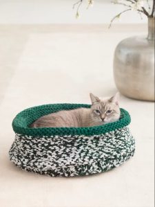 12 Knitted Pet Bed Free Patterns ⋆ Bright Stuffs