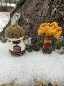 7 Knitted Fairy House Free Patterns ⋆ Bright Stuffs