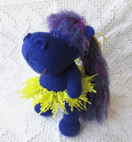 12 Knitted Hippos Free Patterns ⋆ Bright Stuffs