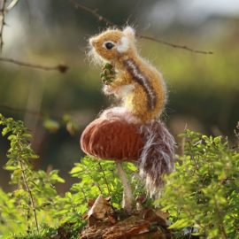 10 Knitted Squirrel Free Patterns ⋆ Bright Stuffs