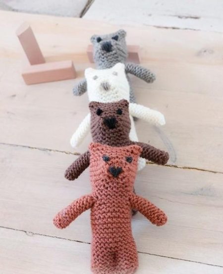 11 Knitted Pocket Teddies Free Patterns ⋆ Bright Stuffs