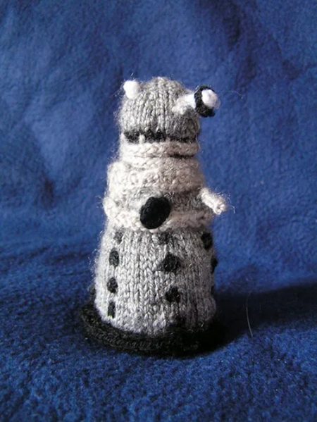 11 Knitted Robots Free Patterns ⋆ Bright Stuffs
