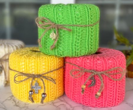 11 Knitted Toilet Paper Roll Cover Free Patterns ⋆ Bright Stuffs