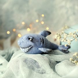 8 Shark Free Knitting Patterns ⋆ Bright Stuffs