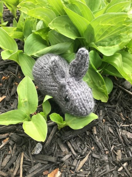 17 Knitted Easter Bunnies Free Patterns ⋆ Bright Stuffs