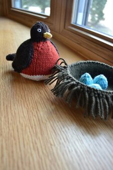 9 Knitted Robin Free Patterns ⋆ Bright Stuffs
