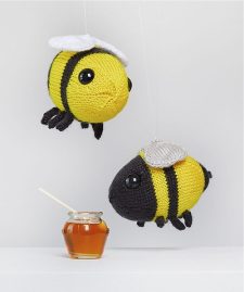 12 Knitted Bees Free Patterns ⋆ Bright Stuffs
