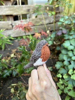 9 Knitted Robin Free Patterns ⋆ Bright Stuffs
