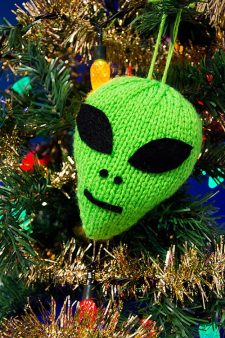 12 Unique Alien Free Knitting Patterns ⋆ Bright Stuffs
