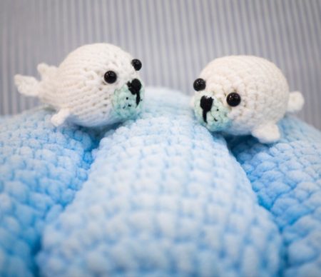 7 Seal Free Knitting Patterns ⋆ Bright Stuffs