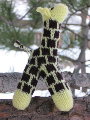 13 Knitted Giraffe Free Patterns ⋆ Bright Stuffs