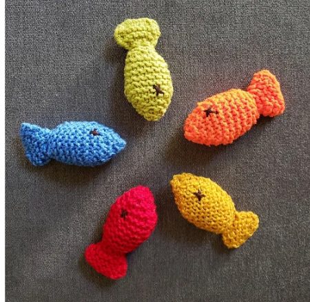 12 Group of Fish Free Knitting Patterns ⋆ Bright Stuffs