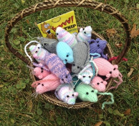 16 Unique Mouse Free Knitting Patterns ⋆ Bright Stuffs