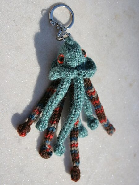 11 Animal Keychains Free Knitting Patterns ⋆ Bright Stuffs