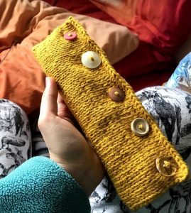 9 Knitted Pencil Case Free Patterns ⋆ Bright Stuffs