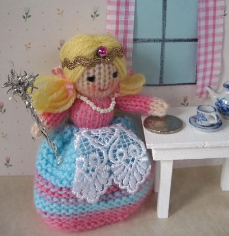 8 Flip Doll Free Knitting Patterns ⋆ Bright Stuffs
