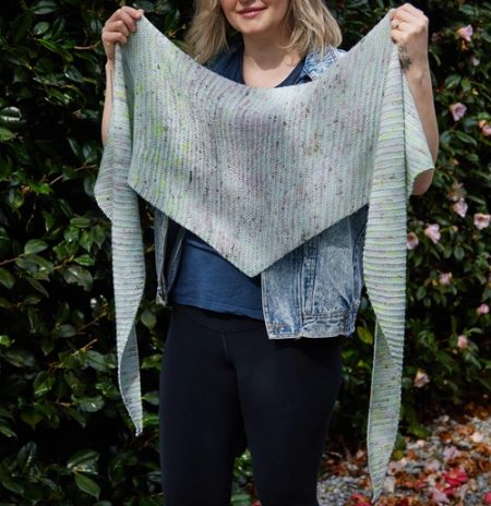 9 Triangle Scarf Free Knitting Patterns ⋆ Bright Stuffs