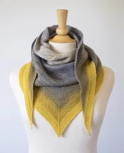 9 Triangle Scarf Free Knitting Patterns ⋆ Bright Stuffs