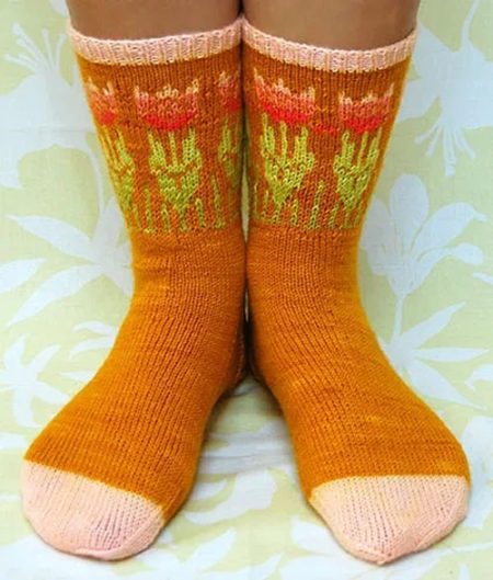 13 Creative Tulip Free Knitting Patterns ⋆ Bright Stuffs